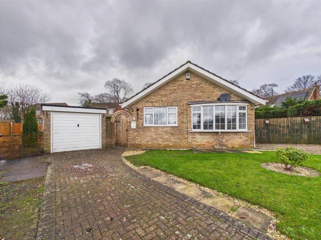 2 bedroom detached bungalow for sale
