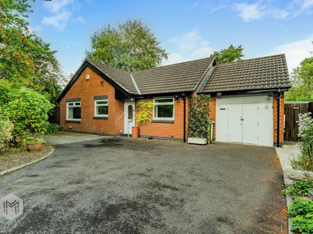 2 bedroom detached bungalow for sale