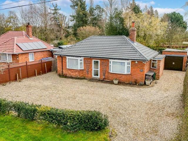 2 bedroom detached bungalow for sale