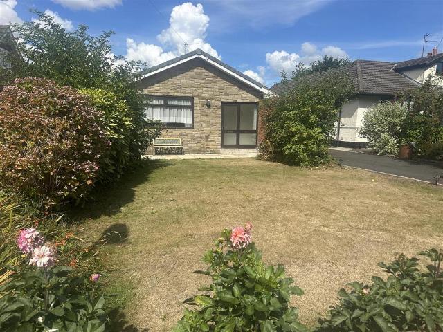 2 bedroom detached bungalow for sale