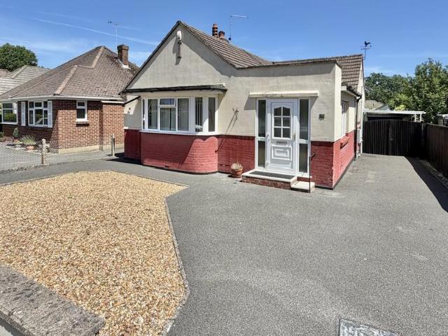 2 bedroom detached bungalow for sale