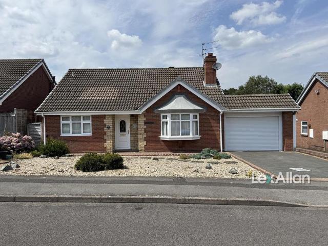 2 bedroom detached bungalow for sale
