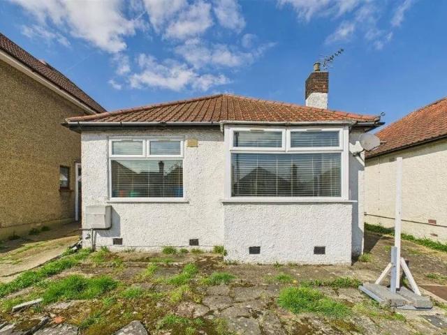 2 bedroom detached bungalow for sale