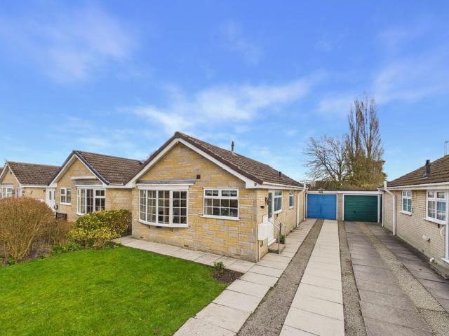 2 bedroom detached bungalow for sale