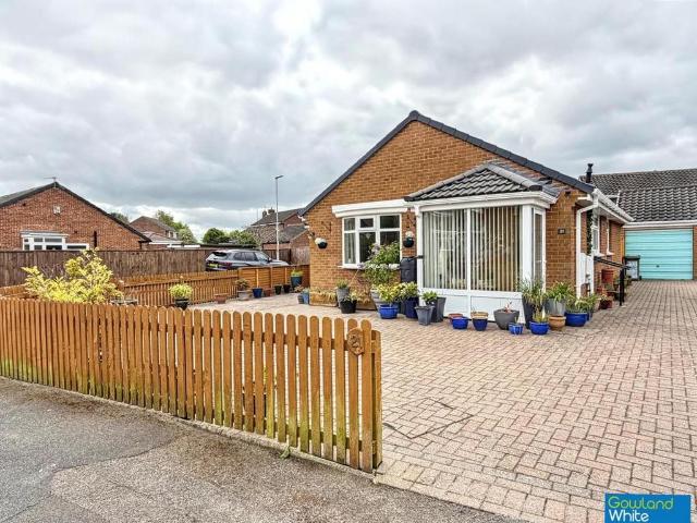 2 bedroom detached bungalow for sale