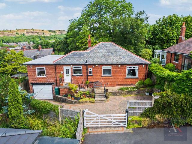 2 bedroom detached bungalow for sale