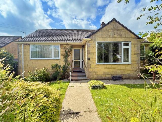 2 bedroom detached bungalow for sale