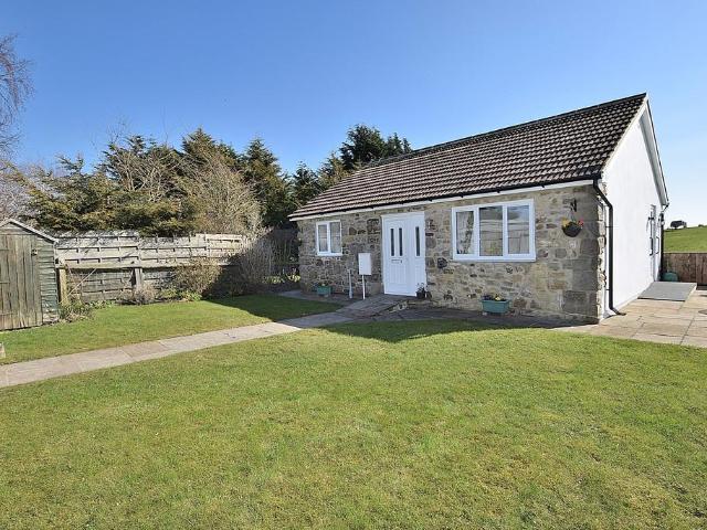 2 bedroom detached bungalow for sale