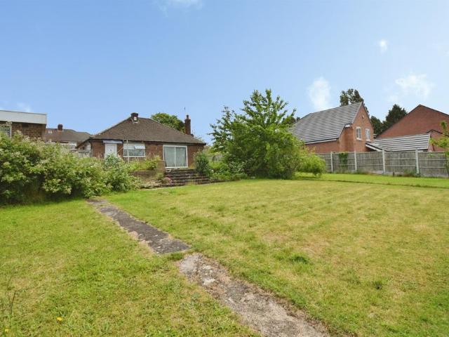 2 bedroom detached bungalow for sale