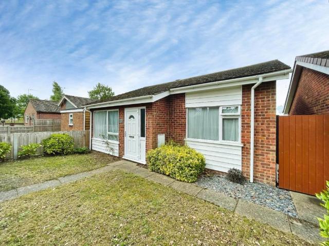 2 bedroom detached bungalow for sale