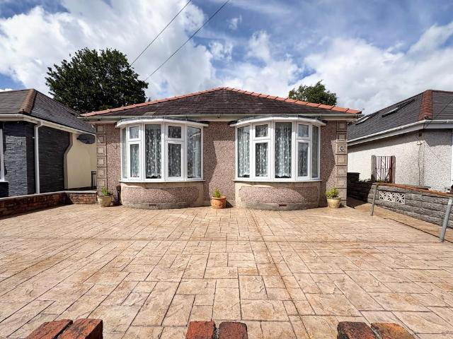 2 bedroom detached bungalow for sale
