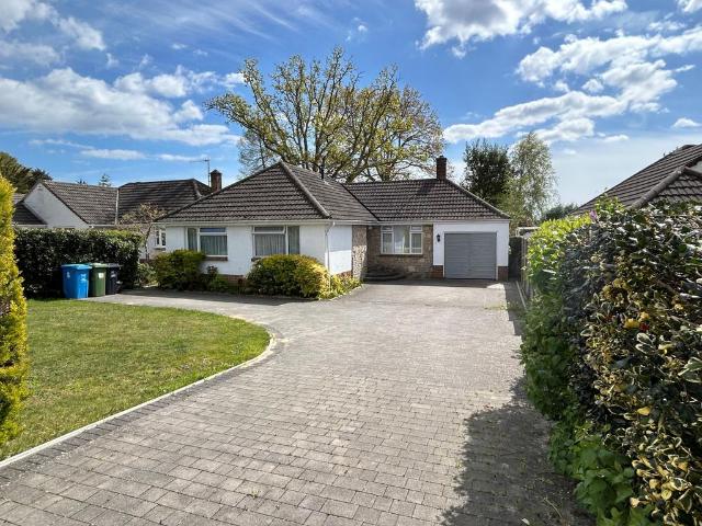 2 bedroom detached bungalow for sale