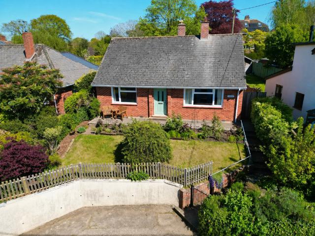 2 bedroom detached bungalow for sale