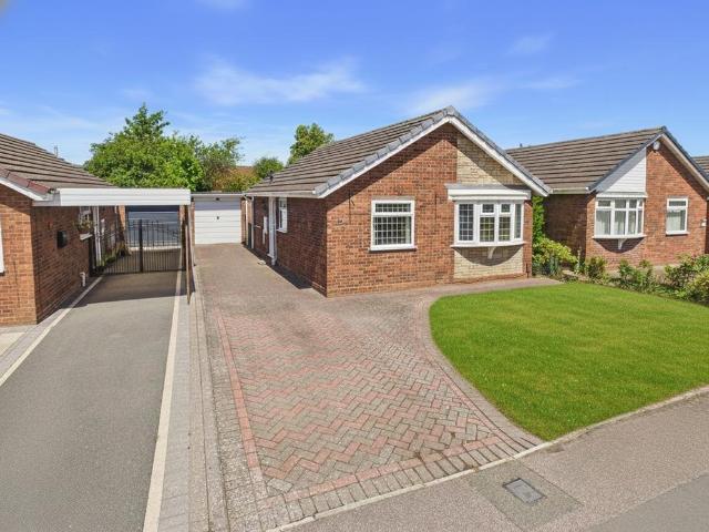 2 bedroom detached bungalow for sale