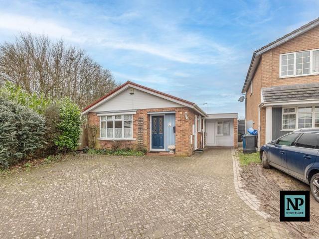 2 bedroom detached bungalow for sale