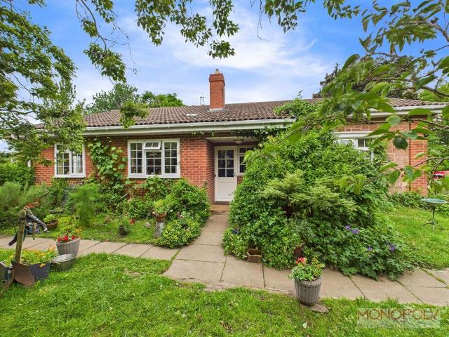 2 bedroom detached bungalow for sale