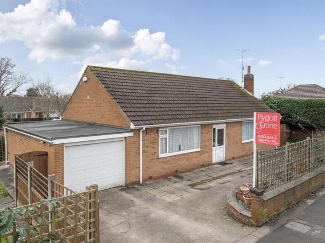 2 bedroom detached bungalow for sale