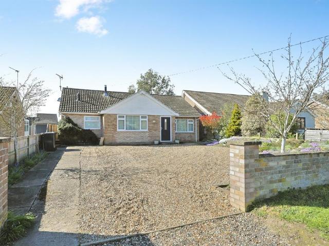 2 bedroom detached bungalow for sale