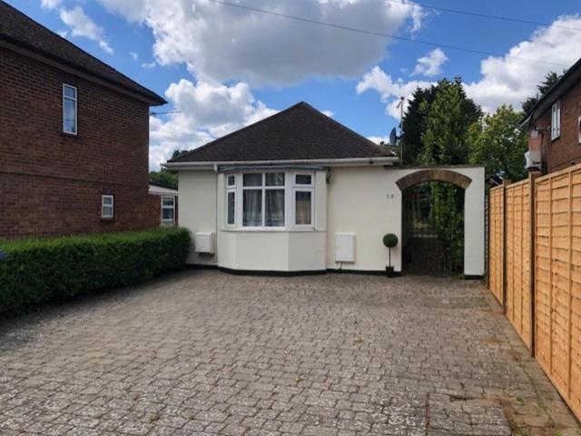 2 bedroom detached bungalow for sale