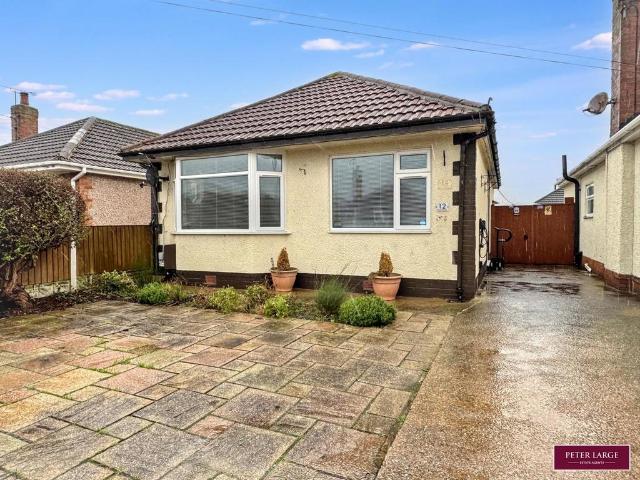 2 bedroom detached bungalow for sale