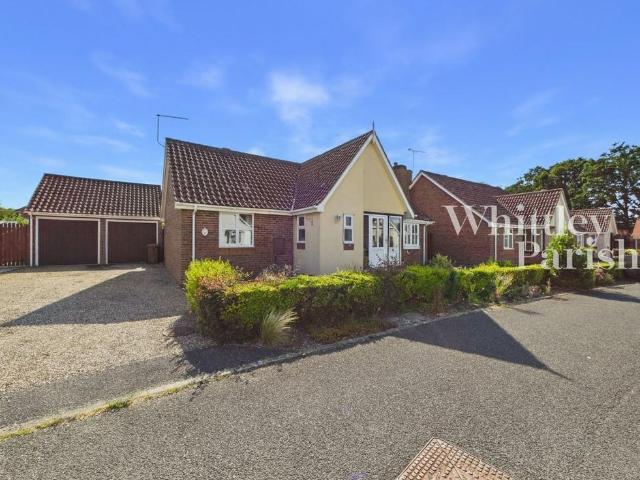 2 bedroom detached bungalow for sale
