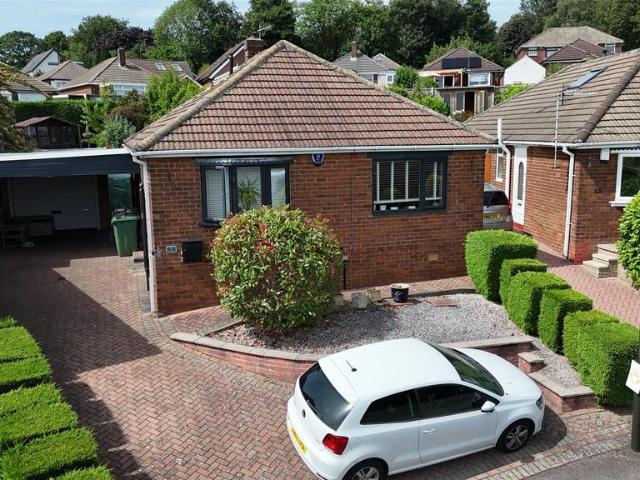2 bedroom detached bungalow for sale