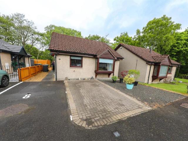 2 bedroom detached bungalow for sale