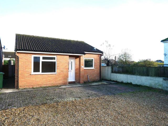 2 bedroom detached bungalow for sale