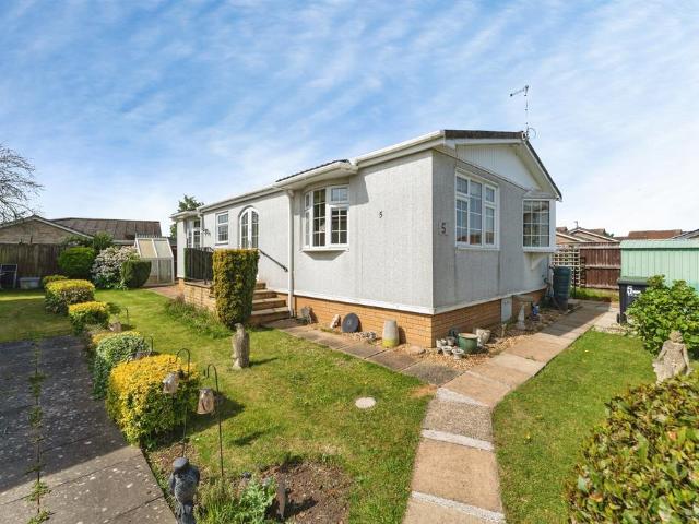 2 bedroom park home for sale
