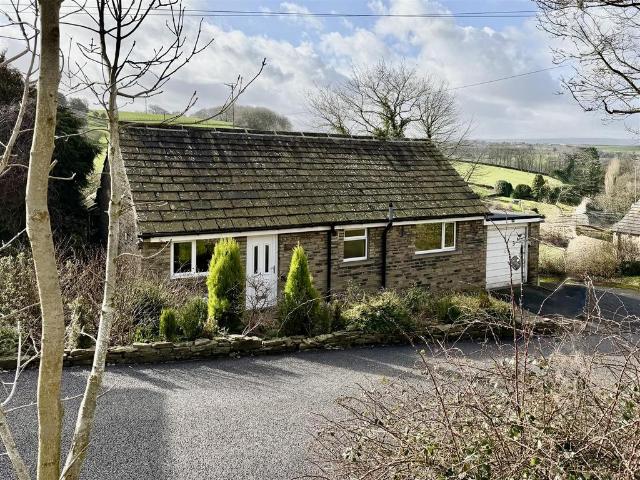 2 bedroom detached bungalow for sale