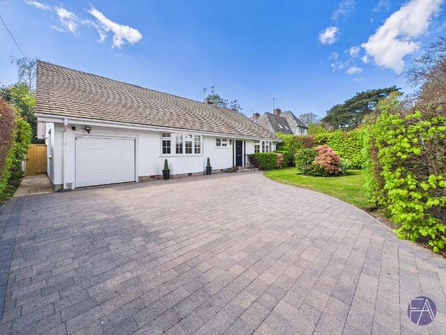2 bedroom detached bungalow for sale