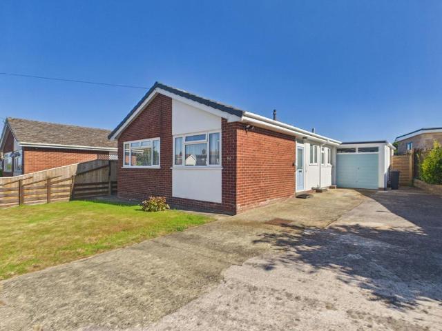 2 bedroom detached bungalow for sale