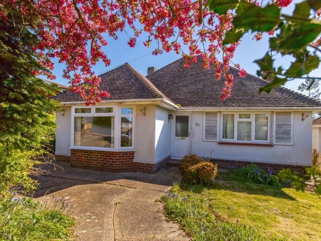 2 bedroom detached bungalow for sale