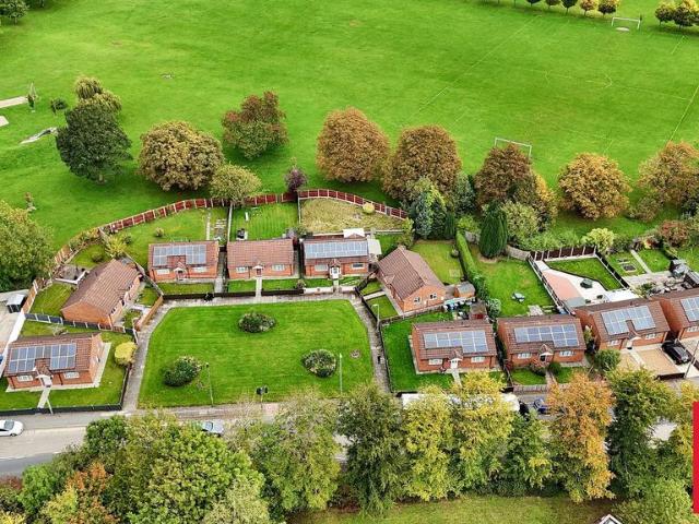 2 bedroom detached bungalow for sale