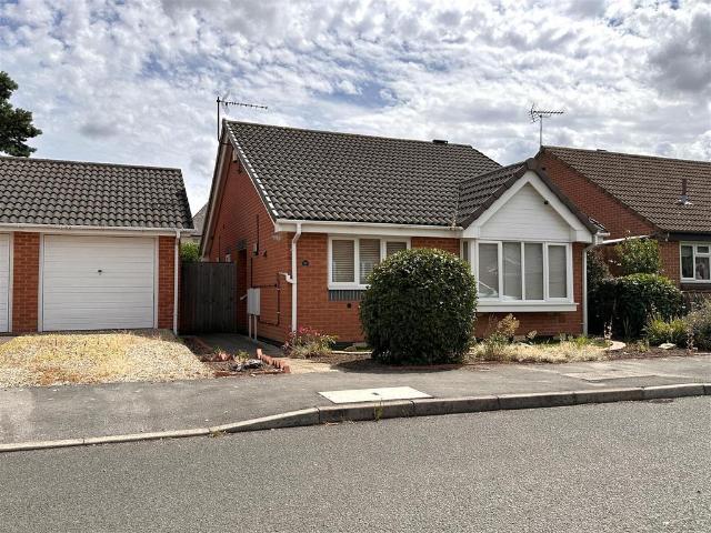 2 bedroom detached bungalow for sale