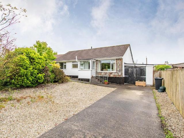 2 bedroom detached bungalow for sale