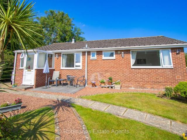 2 bedroom detached bungalow for sale