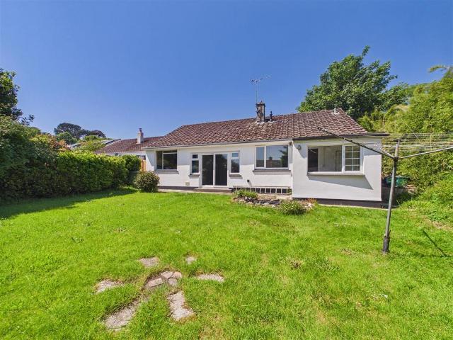 2 bedroom detached bungalow for sale