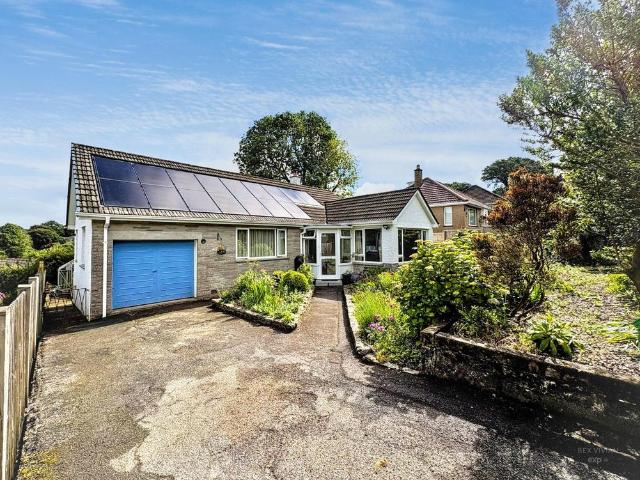 2 bedroom detached bungalow for sale