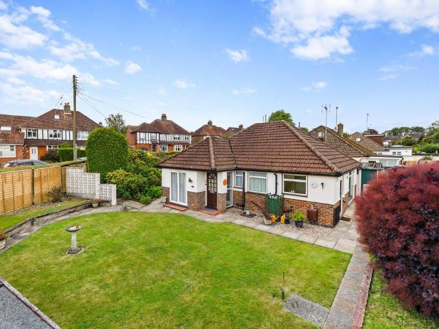 2 bedroom detached bungalow for sale