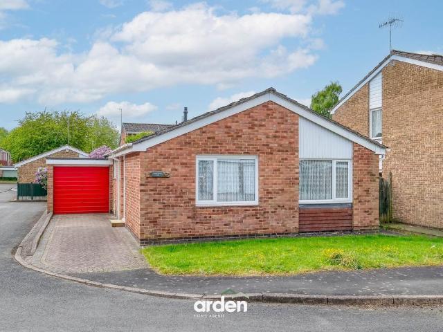 2 bedroom detached bungalow for sale