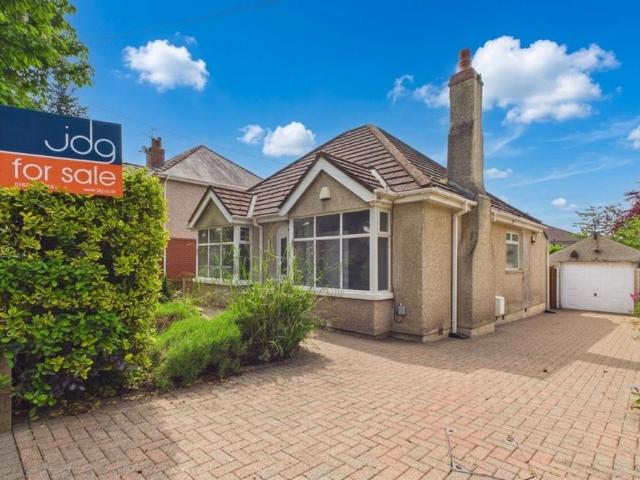 2 bedroom detached bungalow for sale