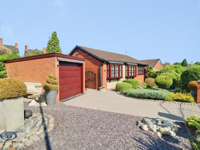 2 bedroom detached bungalow for sale
