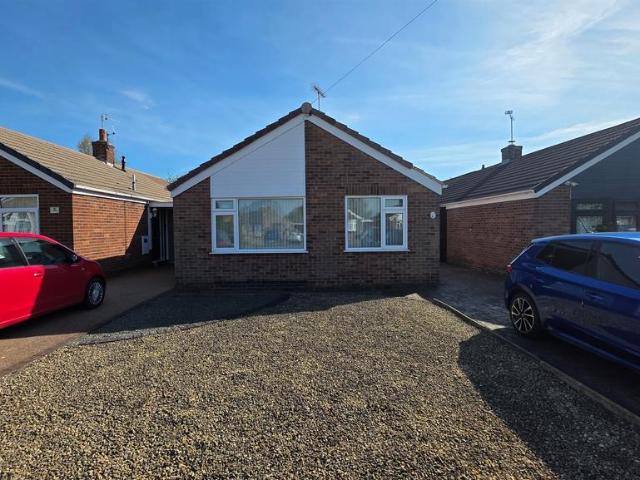 2 bedroom detached bungalow for sale