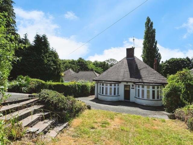 2 bedroom detached bungalow for sale