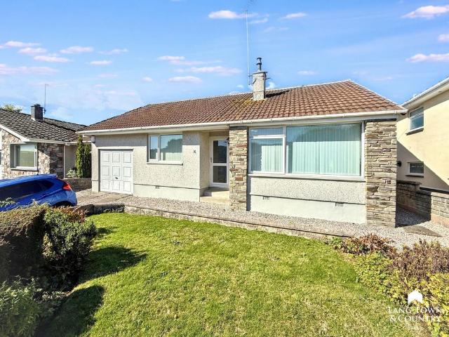 2 bedroom detached bungalow for sale