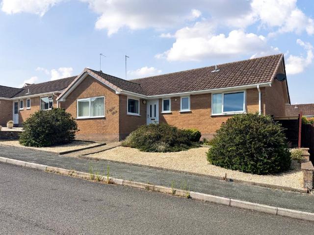 2 bedroom detached bungalow for sale