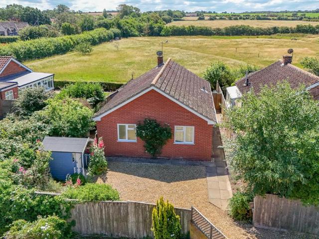 2 bedroom detached bungalow for sale