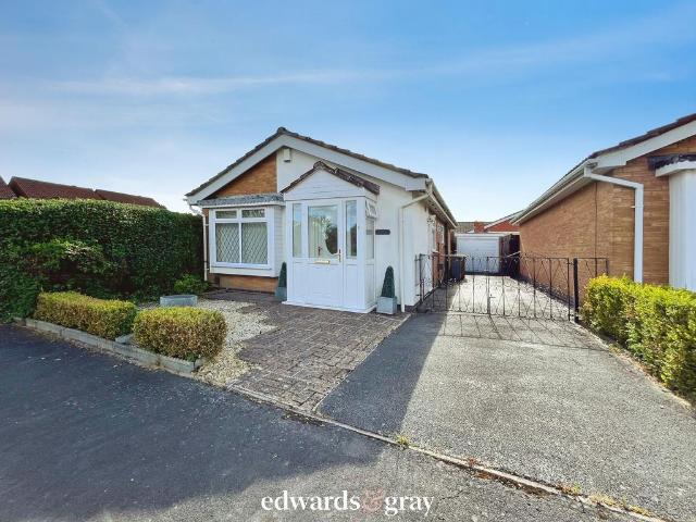 2 bedroom detached bungalow for sale