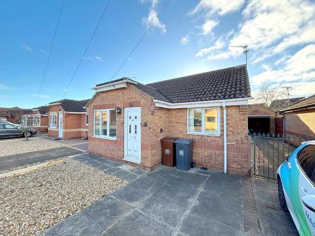 2 bedroom detached bungalow for sale